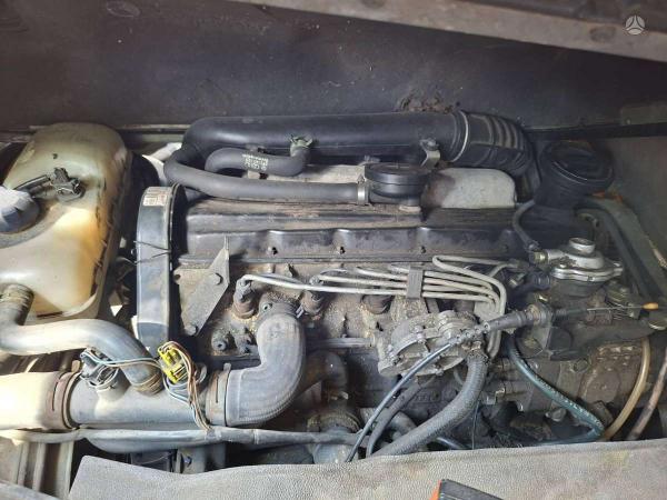 Yellow Volkswagen LT 1994 in Vilnius, with an engine capacity of 2.40 L and mileage of 250 thousand km for 900 €, photo 6 on AUTOMOTO.COM.LV