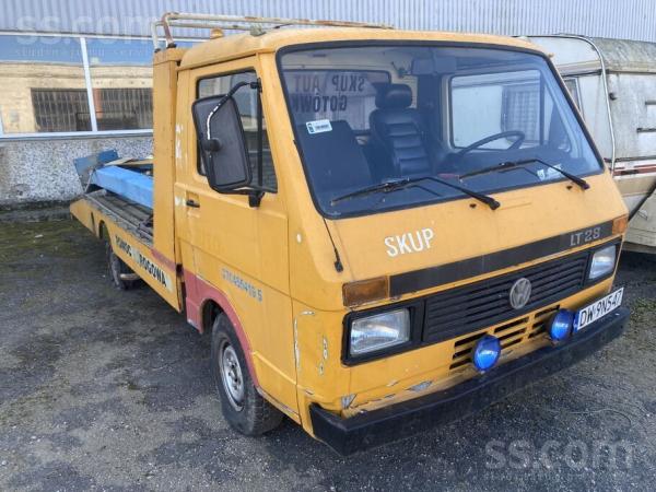 Yellow Volkswagen LT 1991 in Liepaja, with an engine capacity of 2.40 L and mileage of 66 thousand km for 2990 €, photo 2 on AUTOMOTO.COM.LV