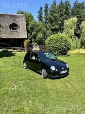 Melns Volkswagen Lupo 2000 Rīga, ar dzinēja tilpumu 1.40 L un nobraukumu 200 tūkst. km par 1550 €, foto  vietnē AUTOMOTO.COM.LV
