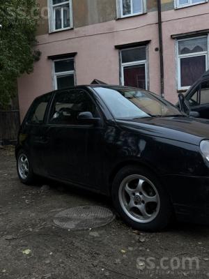 Black Volkswagen Lupo 2000 in Riga, with an engine capacity of 1.60 L and mileage of 183 thousand km for 1300 €, photo 16 on AUTOMOTO.COM.LV