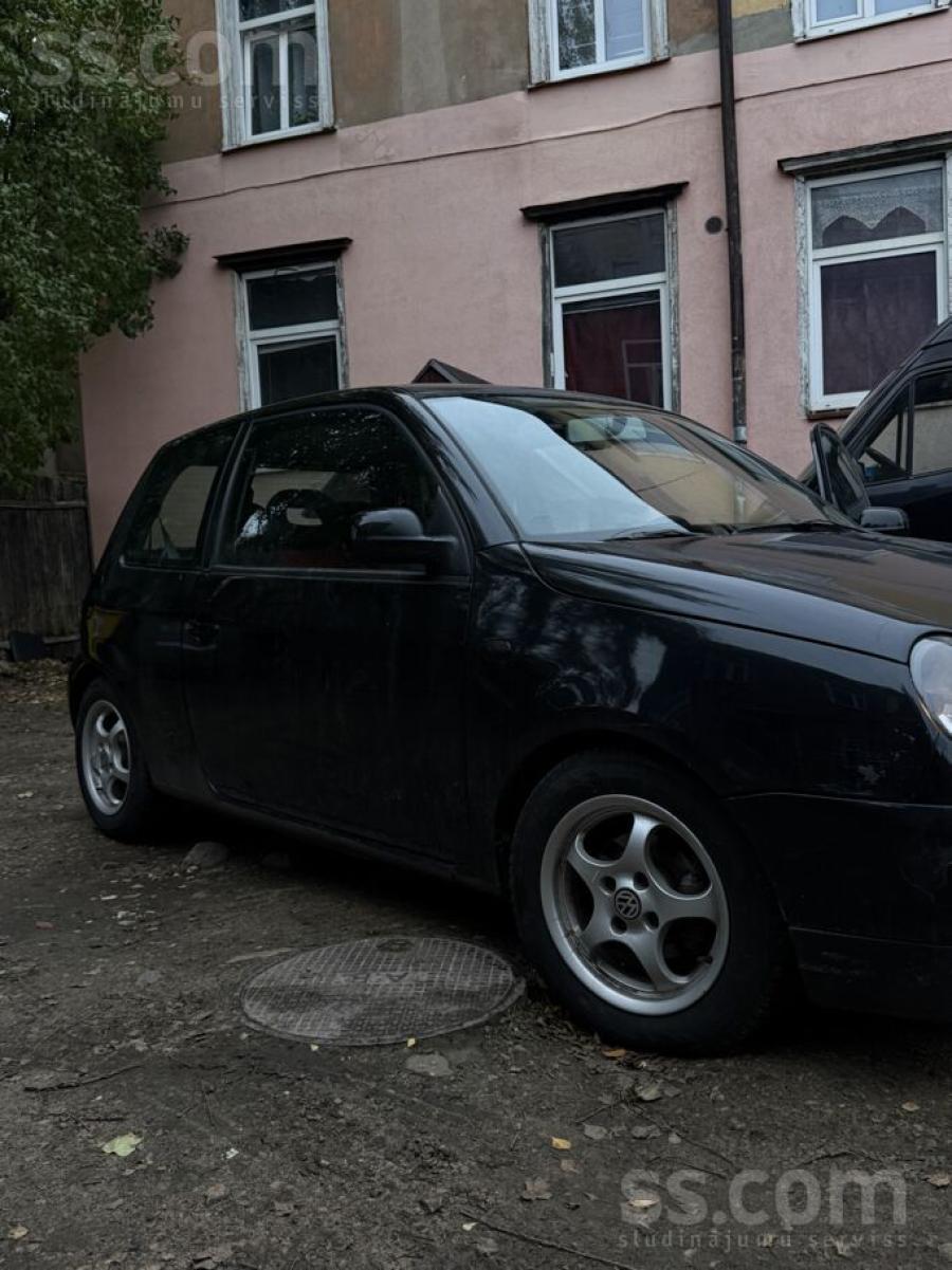 Melns Volkswagen Lupo 2000 Rīga, ar dzinēja tilpumu 1.60 L un nobraukumu 183 tūkst. km par 1300 €, foto 16 vietnē AUTOMOTO.COM.LV