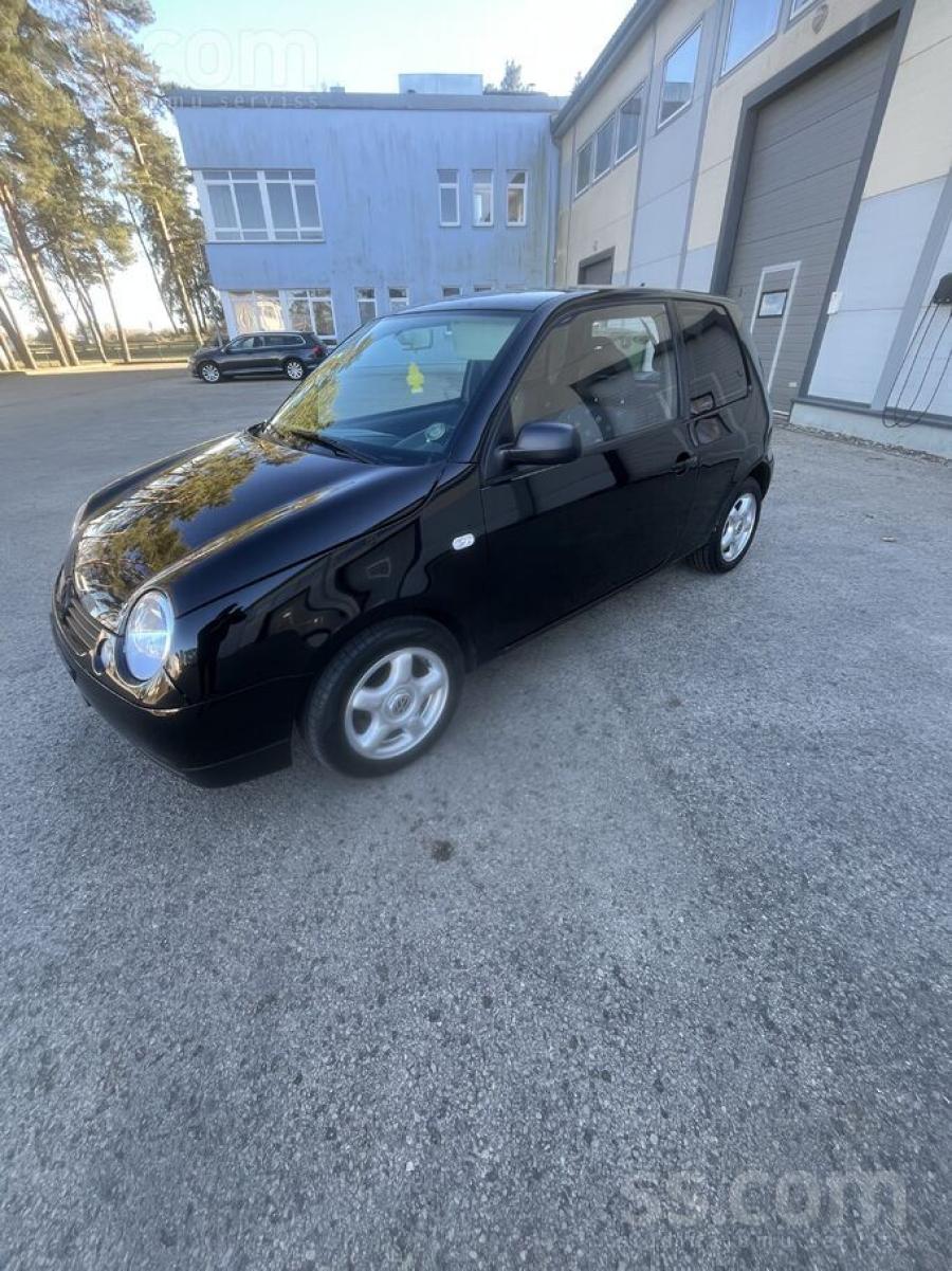 Melns Volkswagen Lupo 2002 Rīga, ar dzinēja tilpumu 1.40 L un nobraukumu 274 tūkst. km par 1430 €, foto 3 vietnē AUTOMOTO.COM.LV