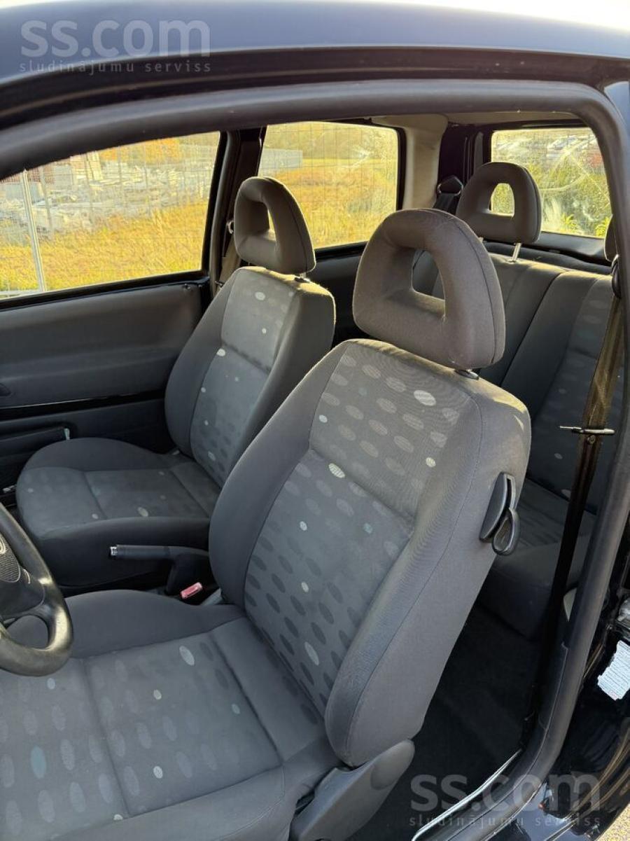 Melns Volkswagen Lupo 2005 Rīga, ar dzinēja tilpumu 1.00 L un nobraukumu 189 tūkst. km par 1199 €, foto 11 vietnē AUTOMOTO.COM.LV