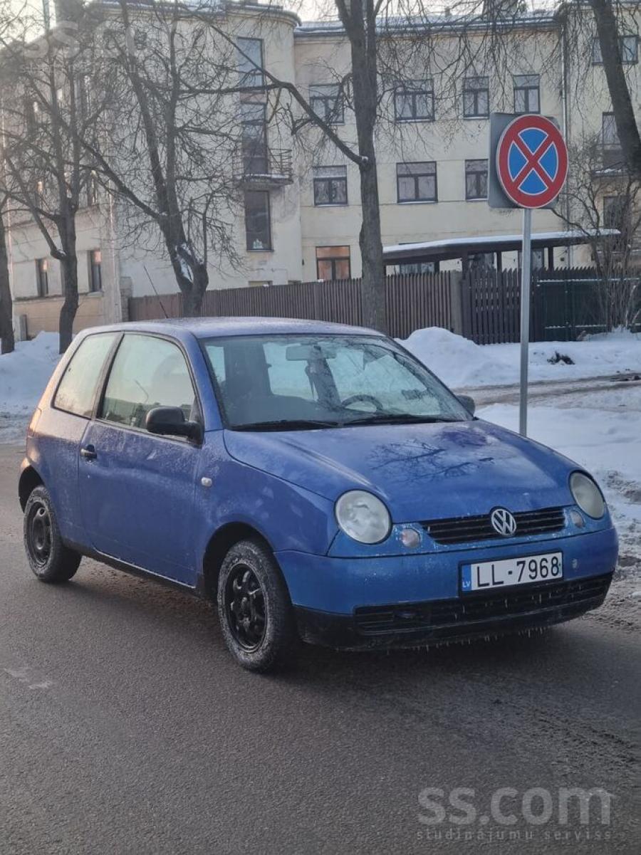 Blue Volkswagen Lupo 2001 in Riga, with an engine capacity of 1.00 L and mileage of 219 thousand km for 1050 €, photo 1 on AUTOMOTO.COM.LV