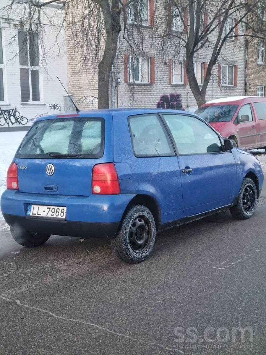 Blue Volkswagen Lupo 2001 in Riga, with an engine capacity of 1.00 L and mileage of 219 thousand km for 1050 €, photo 3 on AUTOMOTO.COM.LV