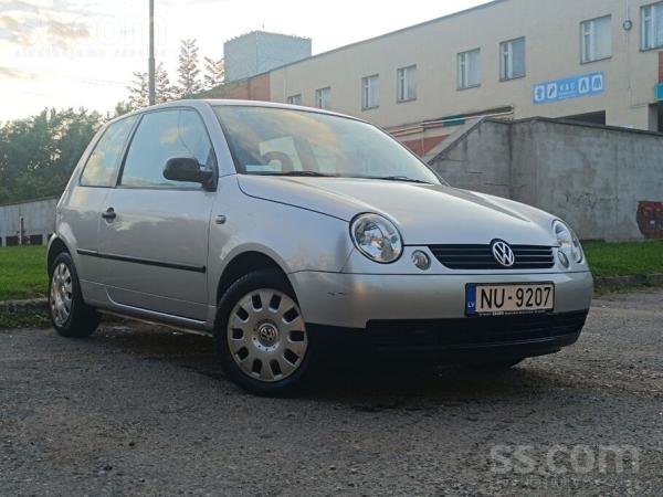 Volkswagen Lupo 2003 in Riga on AUTOMOTO.COM.LV Grey Volkswagen Lupo 2003 in Riga, with an engine capacity of 1.40 L and mileage of 184 thousand km for 1380 €, photo 5 on AUTOMOTO.COM.LV