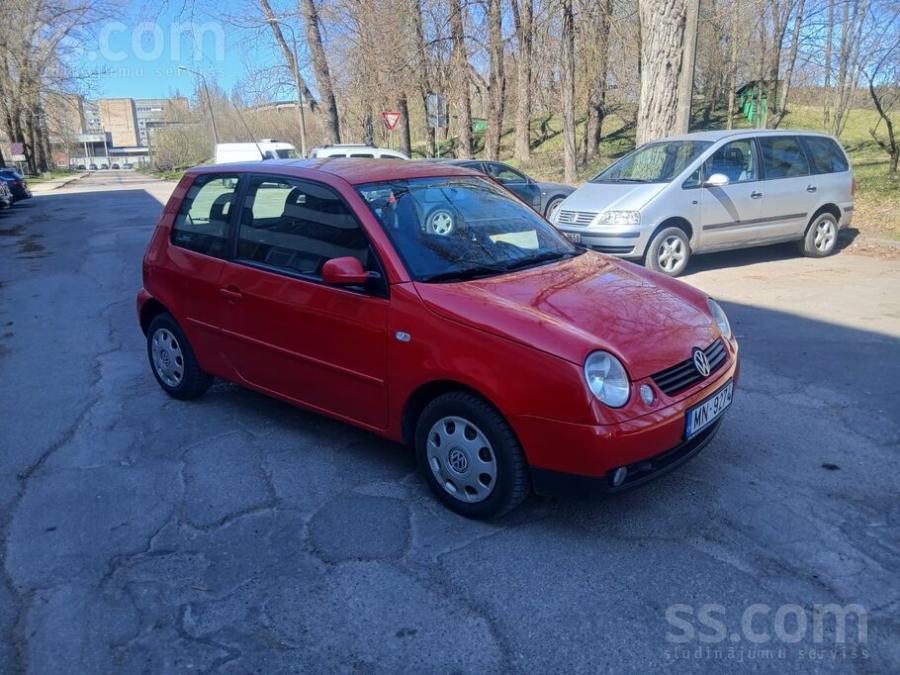 Red Volkswagen Lupo 2003 in Riga, with an engine capacity of 1.70 L and mileage of 267 thousand km for 1550 €, photo 6 on AUTOMOTO.COM.LV