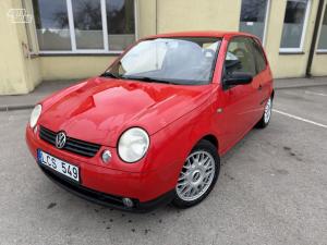 Sarkans Volkswagen Lupo 2000 Kauņa, ar dzinēja tilpumu 1.00 L un nobraukumu 208 tūkst. km par 1250 €, foto  vietnē AUTOMOTO.COM.LV