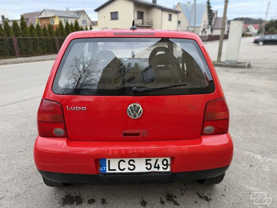 Sarkans Volkswagen Lupo 2000 Kauņa, ar dzinēja tilpumu 1.00 L un nobraukumu 208 tūkst. km par 1250 €, foto 9 vietnē AUTOMOTO.COM.LV