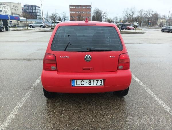 Red Volkswagen Lupo 2000 in Riga, with an engine capacity of 1.40 L and mileage of 392 thousand km for 950 €, photo 4 on AUTOMOTO.COM.LV