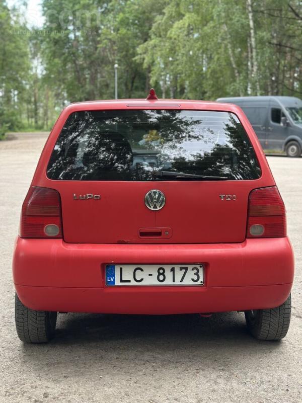 Red Volkswagen Lupo 2000 in Riga, with an engine capacity of 1.40 L and mileage of 0 thousand km for 950 €, photo 8 on AUTOMOTO.COM.LV