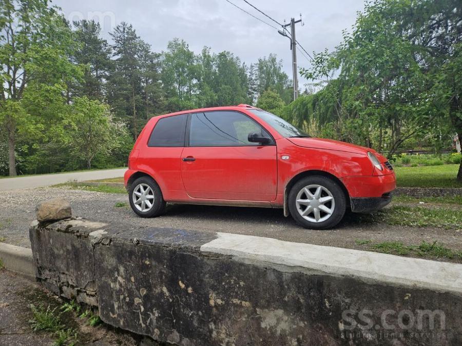 Sarkans Volkswagen Lupo 2001 Ludza, ar dzinēja tilpumu 1.90 L un nobraukumu 275 tūkst. km par 570 €, foto 1 vietnē AUTOMOTO.COM.LV
