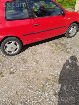 Red Volkswagen Lupo 2003 in Riga, with an engine capacity of 1.00 L and mileage of 180 thousand km for 1300 €, photo 6 on AUTOMOTO.COM.LV