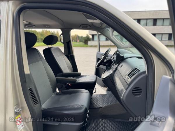 Smilšu krāsa Volkswagen Multivan 2008 Tallina, ar dzinēja tilpumu 2.50 L un nobraukumu 500 tūkst. km par 5200 €, foto 11 vietnē AUTOMOTO.COM.LV