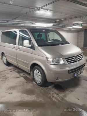 Smilšu krāsa Volkswagen Multivan 2008 Tallina, ar dzinēja tilpumu 2.50 L un nobraukumu 260 tūkst. km par 7500 €, foto 2 vietnē AUTOMOTO.COM.LV