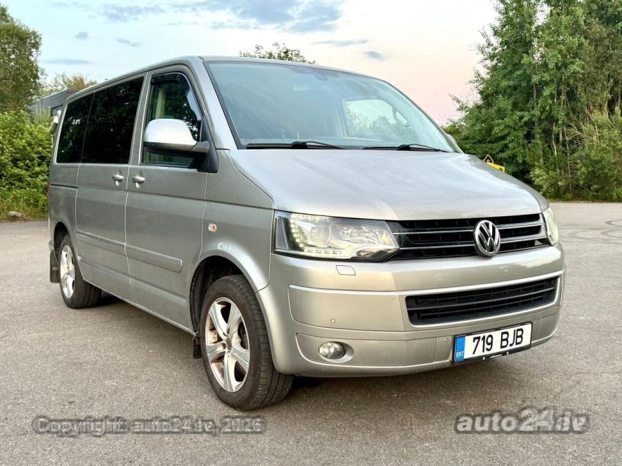 Smilšu krāsa Volkswagen Multivan 2012 Tallina, ar dzinēja tilpumu 2.00 L un nobraukumu 239 tūkst. km par 13900 €, foto 8 vietnē AUTOMOTO.COM.LV