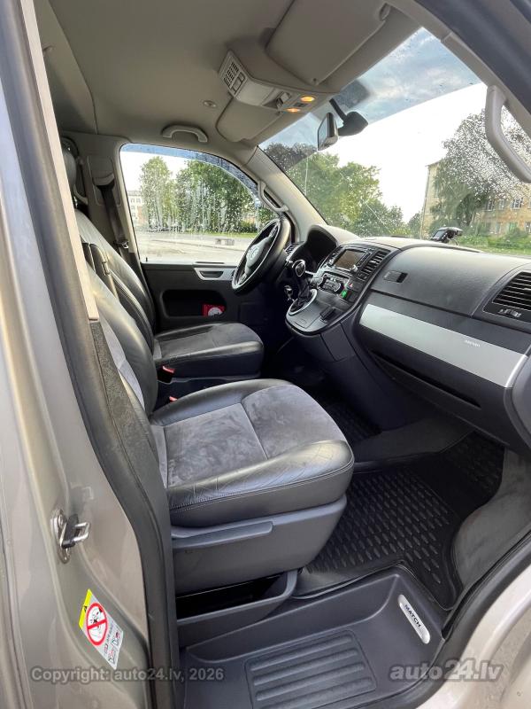 Smilšu krāsa Volkswagen Multivan 2012 Tallina, ar dzinēja tilpumu 2.00 L un nobraukumu 247 tūkst. km par 17200 €, foto 7 vietnē AUTOMOTO.COM.LV