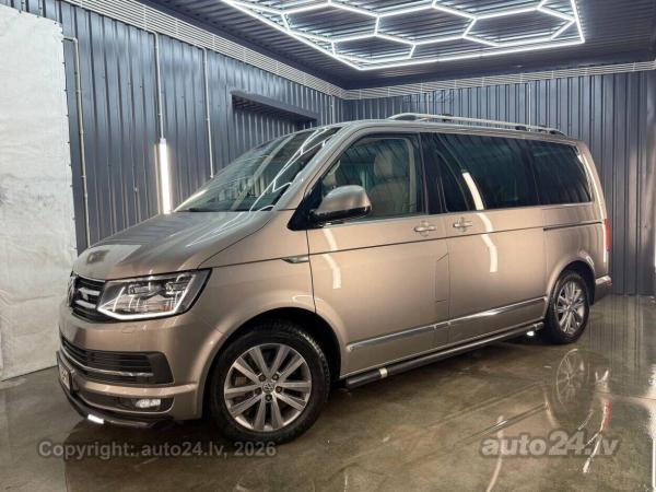 Smilšu krāsa Volkswagen Multivan 2015 Tallina, ar dzinēja tilpumu 2.00 L un nobraukumu 226 tūkst. km par 26999 €, foto 8 vietnē AUTOMOTO.COM.LV