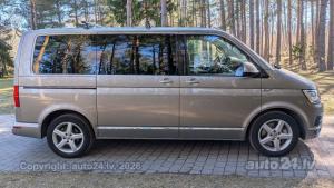 Beige Volkswagen Multivan 2016 in Haapsalu, with an engine capacity of 2.00 L and mileage of 204 thousand km for 27900 €, photo 4 on AUTOMOTO.COM.LV