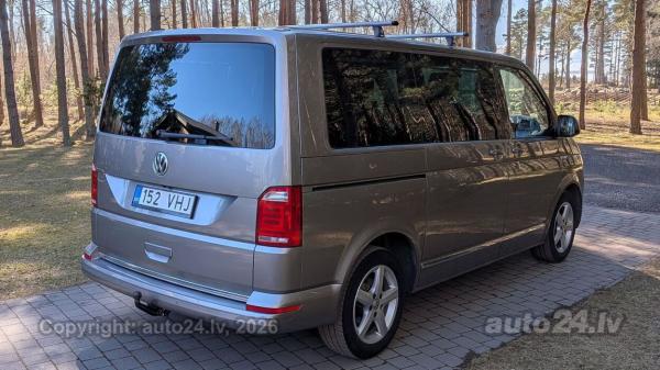 Beige Volkswagen Multivan 2016 in Haapsalu, with an engine capacity of 2.00 L and mileage of 204 thousand km for 27900 €, photo 4 on AUTOMOTO.COM.LV