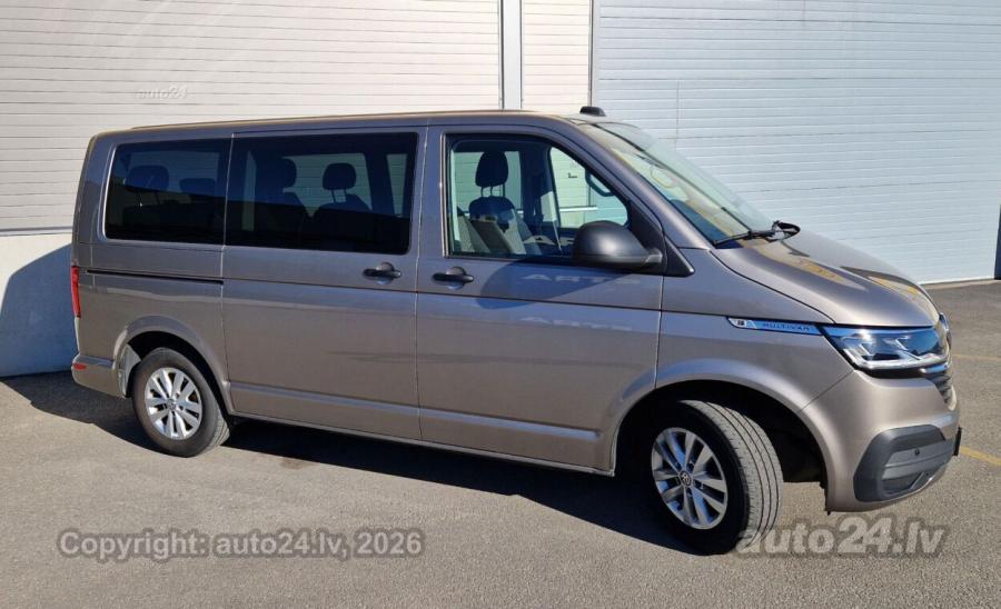 Smilšu krāsa Volkswagen Multivan 2022 Tallina, ar dzinēja tilpumu 2.00 L un nobraukumu 91 tūkst. km par 40500 €, foto 2 vietnē AUTOMOTO.COM.LV