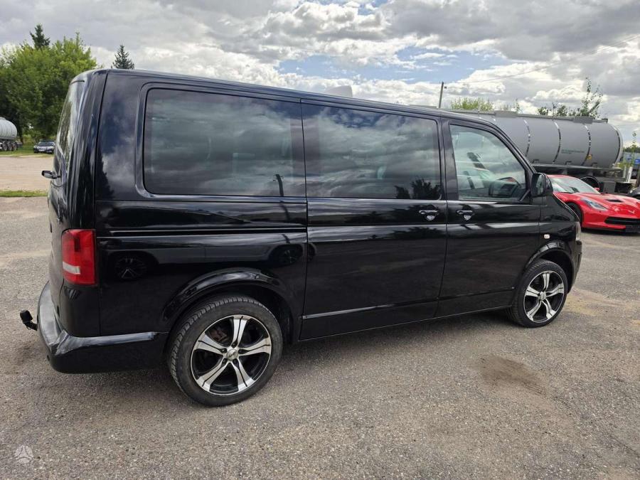 Melns Volkswagen Multivan 2009 Kėdainiai, ar dzinēja tilpumu 2.00 L un nobraukumu 309 tūkst. km par 12999 €, foto 14 vietnē AUTOMOTO.COM.LV