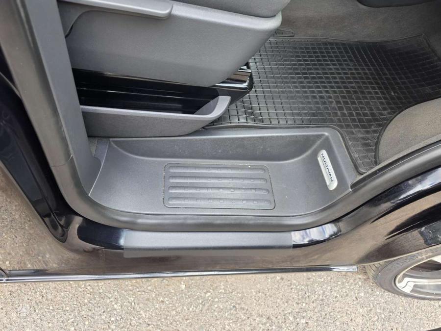 Melns Volkswagen Multivan 2009 Kėdainiai, ar dzinēja tilpumu 2.00 L un nobraukumu 309 tūkst. km par 12999 €, foto 18 vietnē AUTOMOTO.COM.LV