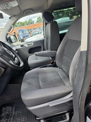 Melns Volkswagen Multivan 2009 Kėdainiai, ar dzinēja tilpumu 2.00 L un nobraukumu 309 tūkst. km par 12999 €, foto 27 vietnē AUTOMOTO.COM.LV