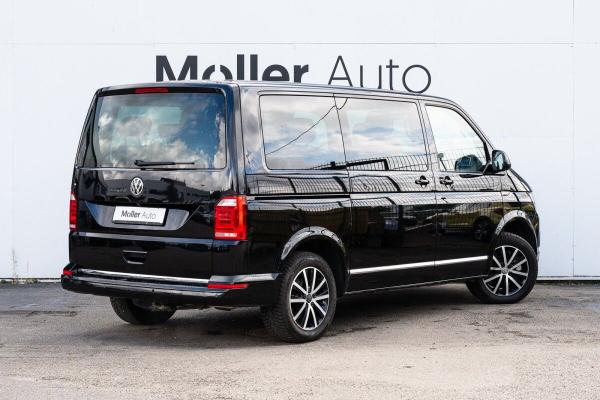 Melns Volkswagen Multivan 2018 Rīga, ar dzinēja tilpumu 2.00 L un nobraukumu 212 tūkst. km par 27950 €, foto 4 vietnē AUTOMOTO.COM.LV