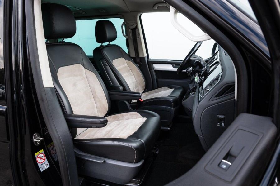 Melns Volkswagen Multivan 2018 Rīga, ar dzinēja tilpumu 2.00 L un nobraukumu 212 tūkst. km par 27950 €, foto 7 vietnē AUTOMOTO.COM.LV
