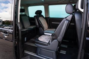 Melns Volkswagen Multivan 2018 Rīga, ar dzinēja tilpumu 2.00 L un nobraukumu 212 tūkst. km par 27950 €, foto 10 vietnē AUTOMOTO.COM.LV