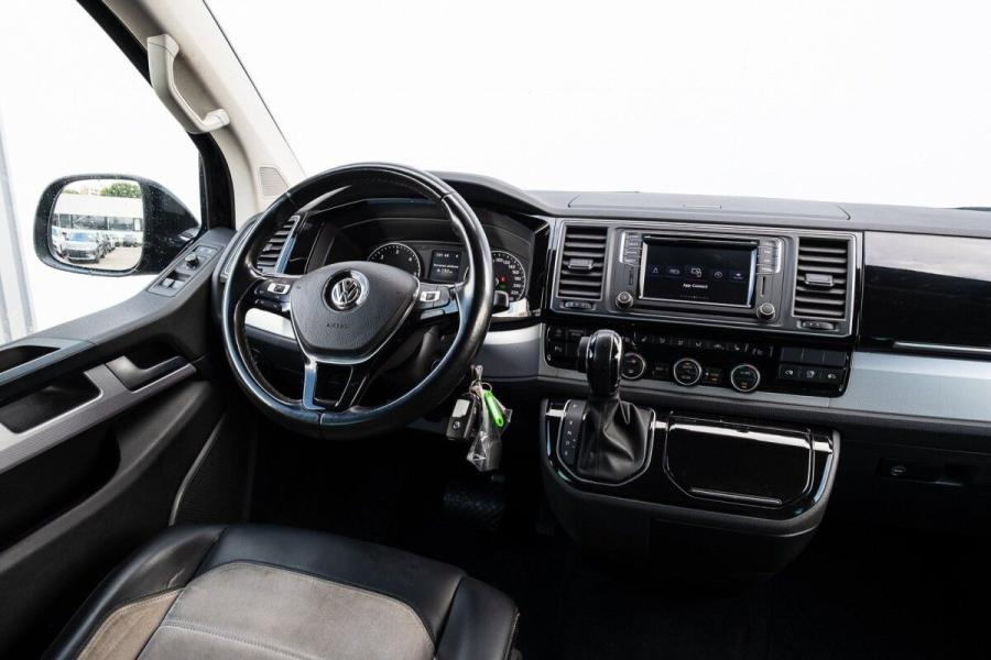 Melns Volkswagen Multivan 2018 Rīga, ar dzinēja tilpumu 2.00 L un nobraukumu 212 tūkst. km par 27950 €, foto 14 vietnē AUTOMOTO.COM.LV