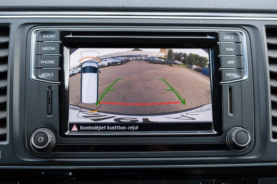 Melns Volkswagen Multivan 2018 Rīga, ar dzinēja tilpumu 2.00 L un nobraukumu 212 tūkst. km par 27950 €, foto 19 vietnē AUTOMOTO.COM.LV