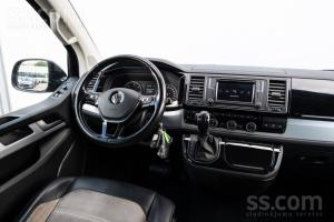 Black Volkswagen Multivan 2018 in Riga, with an engine capacity of 2.00 L and mileage of 212 thousand km for 27950 €, photo 14 on AUTOMOTO.COM.LV