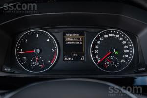 Black Volkswagen Multivan 2018 in Riga, with an engine capacity of 2.00 L and mileage of 212 thousand km for 27950 €, photo 18 on AUTOMOTO.COM.LV