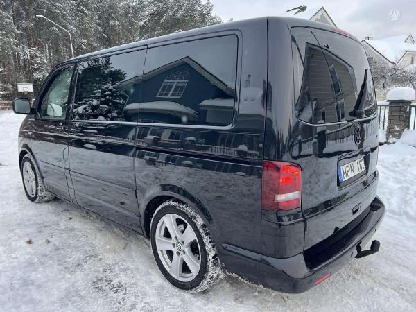 Melns Volkswagen Multivan 2004 Viļņa, ar dzinēja tilpumu 2.50 L un nobraukumu 355 tūkst. km par 8900 €, foto 7 vietnē AUTOMOTO.COM.LV