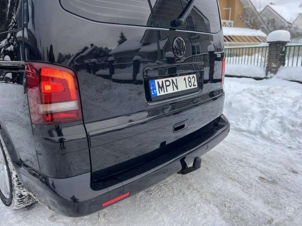 Melns Volkswagen Multivan 2004 Viļņa, ar dzinēja tilpumu 2.50 L un nobraukumu 355 tūkst. km par 8900 €, foto 8 vietnē AUTOMOTO.COM.LV
