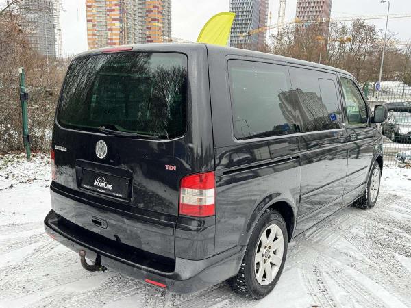 Melns Volkswagen Multivan 2005 Viļņa, ar dzinēja tilpumu 2.46 L un nobraukumu 281 tūkst. km par 6000 €, foto 6 vietnē AUTOMOTO.COM.LV