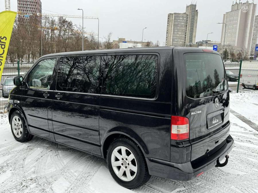 Melns Volkswagen Multivan 2005 Viļņa, ar dzinēja tilpumu 2.46 L un nobraukumu 281 tūkst. km par 6000 €, foto 8 vietnē AUTOMOTO.COM.LV