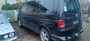 Black Volkswagen Multivan 2005 in Utena, with an engine capacity of 2.50 L and mileage of 250 thousand km for 6390 €, photo 3 on AUTOMOTO.COM.LV