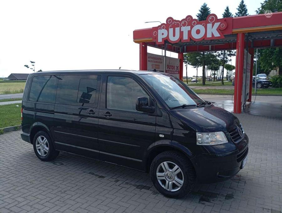 Melns Volkswagen Multivan 2005 Šakiai, ar dzinēja tilpumu 2.46 L un nobraukumu 284 tūkst. km par 7900 €, foto 1 vietnē AUTOMOTO.COM.LV