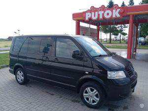 Melns Volkswagen Multivan 2005 Šakiai, ar dzinēja tilpumu 2.46 L un nobraukumu 284 tūkst. km par 7900 €, foto 5 vietnē AUTOMOTO.COM.LV