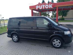 Melns Volkswagen Multivan 2005 Šakiai, ar dzinēja tilpumu 2.46 L un nobraukumu 284 tūkst. km par 7900 €, foto 8 vietnē AUTOMOTO.COM.LV