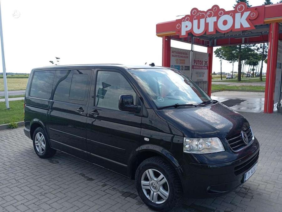 Melns Volkswagen Multivan 2005 Šakiai, ar dzinēja tilpumu 2.46 L un nobraukumu 284 tūkst. km par 7900 €, foto 9 vietnē AUTOMOTO.COM.LV