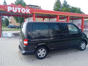 Melns Volkswagen Multivan 2005 Šakiai, ar dzinēja tilpumu 2.46 L un nobraukumu 284 tūkst. km par 7900 €, foto 11 vietnē AUTOMOTO.COM.LV