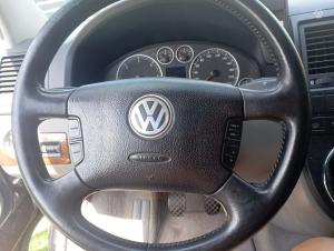 Melns Volkswagen Multivan 2005 Šakiai, ar dzinēja tilpumu 2.46 L un nobraukumu 284 tūkst. km par 7900 €, foto 17 vietnē AUTOMOTO.COM.LV