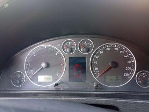 Melns Volkswagen Multivan 2005 Šakiai, ar dzinēja tilpumu 2.46 L un nobraukumu 284 tūkst. km par 7900 €, foto 19 vietnē AUTOMOTO.COM.LV