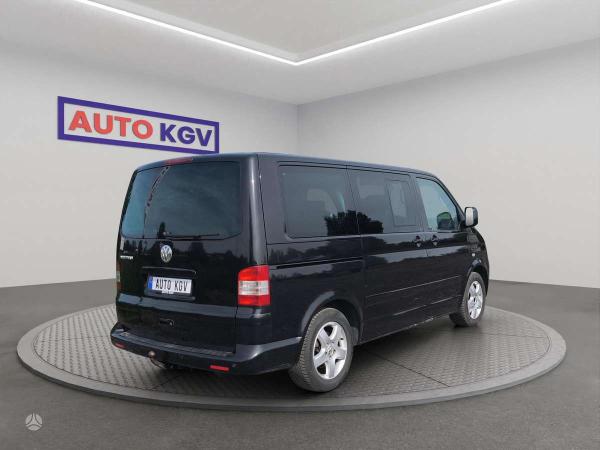 Black Volkswagen Multivan 2007 in Vilnius, with an engine capacity of 2.50 L and mileage of 553 thousand km for 7999 €, photo 5 on AUTOMOTO.COM.LV