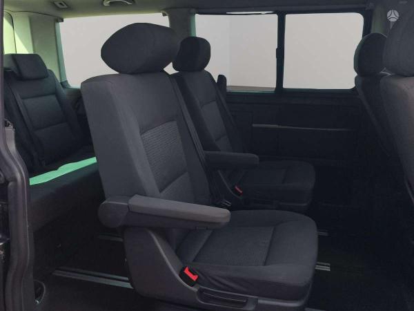Black Volkswagen Multivan 2007 in Vilnius, with an engine capacity of 2.50 L and mileage of 553 thousand km for 7999 €, photo 9 on AUTOMOTO.COM.LV