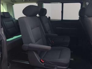 Black Volkswagen Multivan 2007 in Vilnius, with an engine capacity of 2.50 L and mileage of 553 thousand km for 7999 €, photo 10 on AUTOMOTO.COM.LV